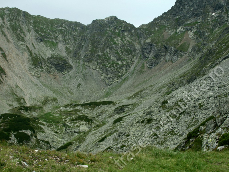 Traseu spre Varful Parangul Mare si Refugiul Agatat, din Petrosani ...