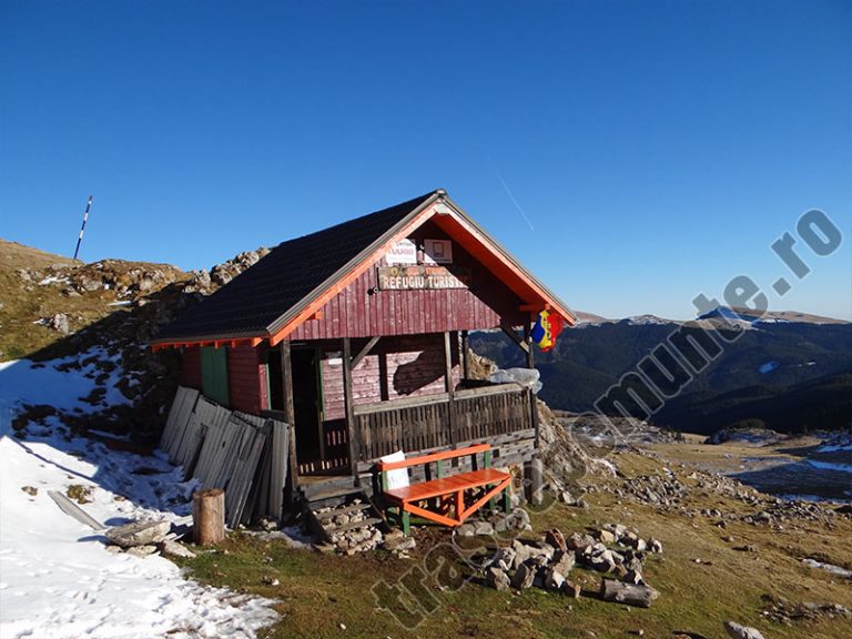 Refugiul Saua Strunga din Muntii Bucegi – TraseePeMunte.ro