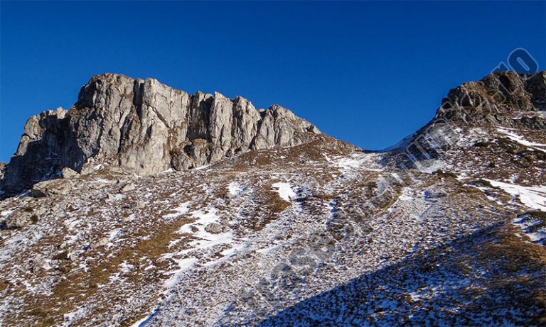Traseu spre Varful Bucsa și Saua Strunga, din Valea Bangaleasa. Muntii ...