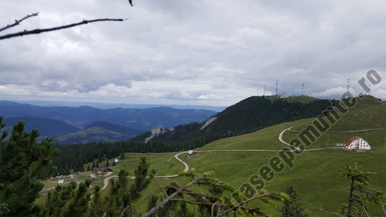 Traseu spre Pietrele Doamnei și Varful Rarau, de la Hotel Rarau. Muntii ...