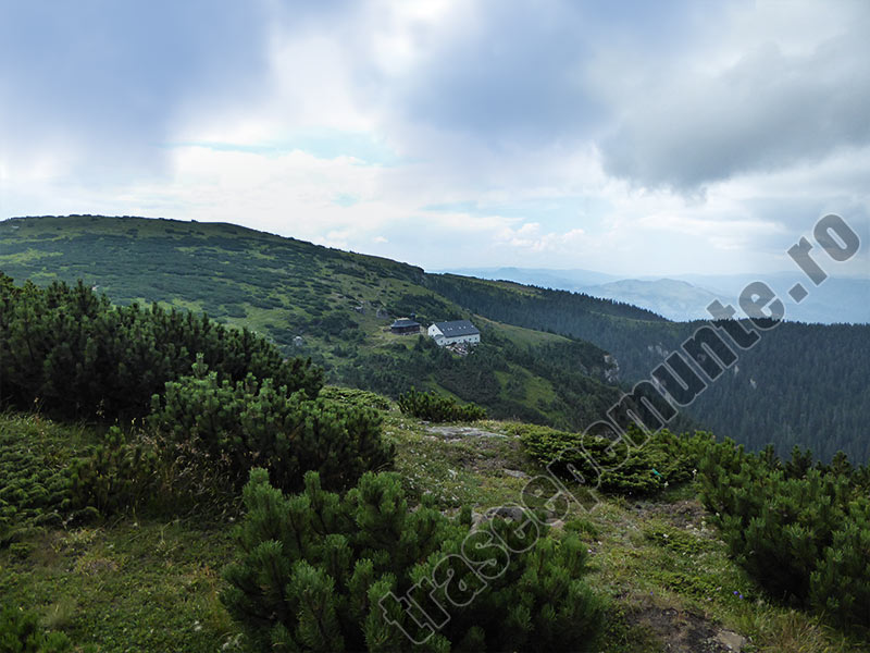Traseu spre Cabana Dochia si Cascada Duruitoarea, din statiunea Durau ...